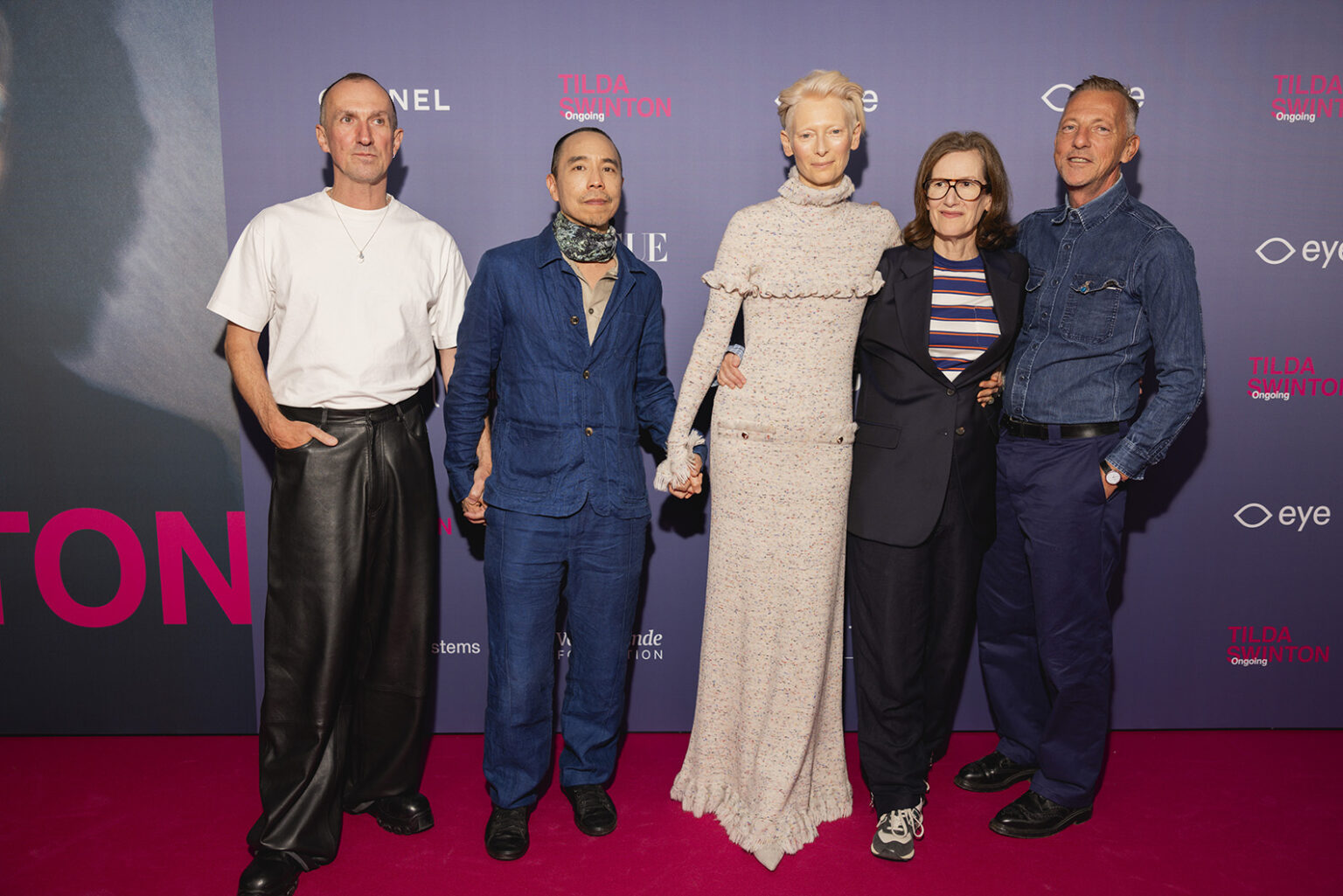 Tilda Swinton’dan Amsterdam’da zamana meydan okuyan sergi - Velev